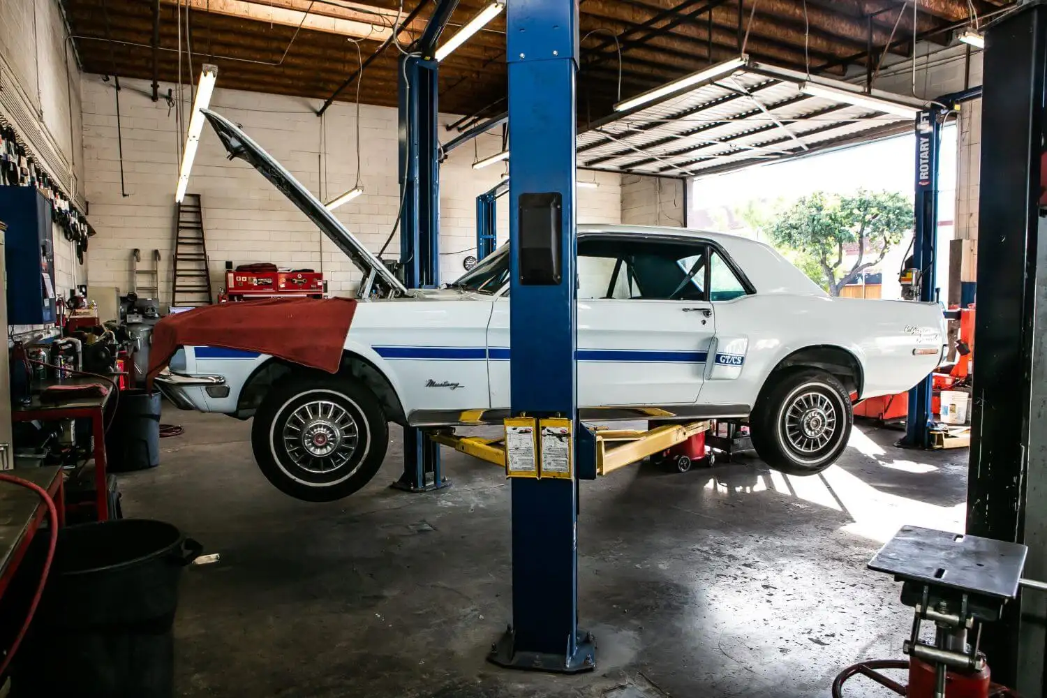 Airport Autotech of Oxnard in Oxnard, California - (805) 983-0800
